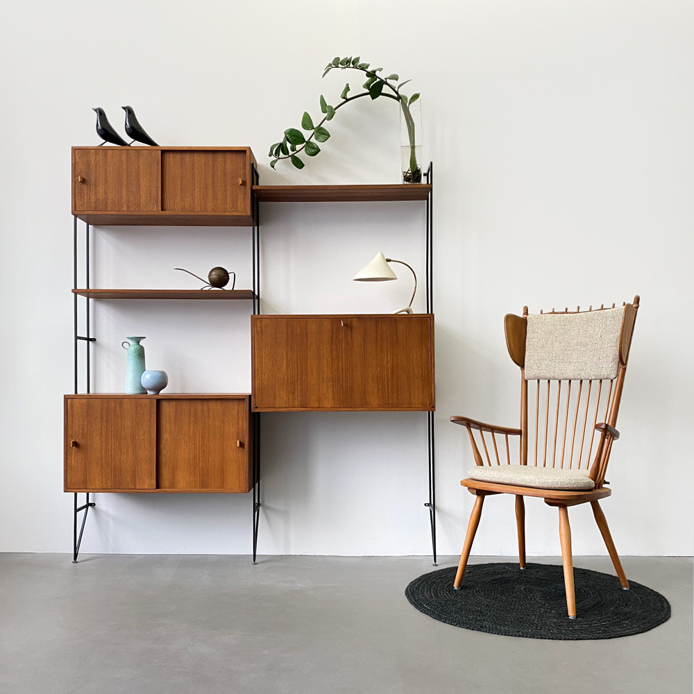 Mid-Century Regalsystem Nussbaum - DesignKlassiker Berlin