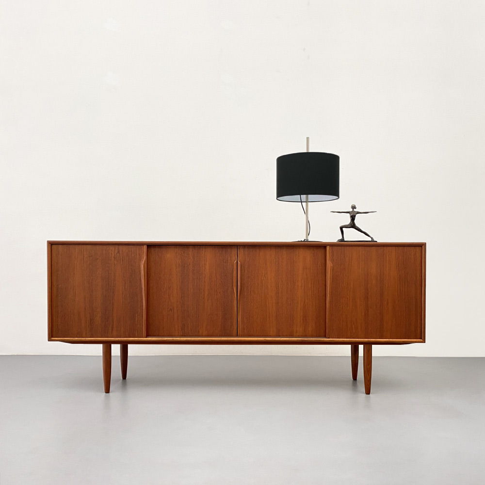 Teak Sideboard Gunni Omann - DesignKlassiker Berlin